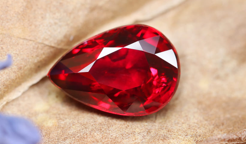 Gemstone Buying Guide | Gemstone Types | Diamonds Factory