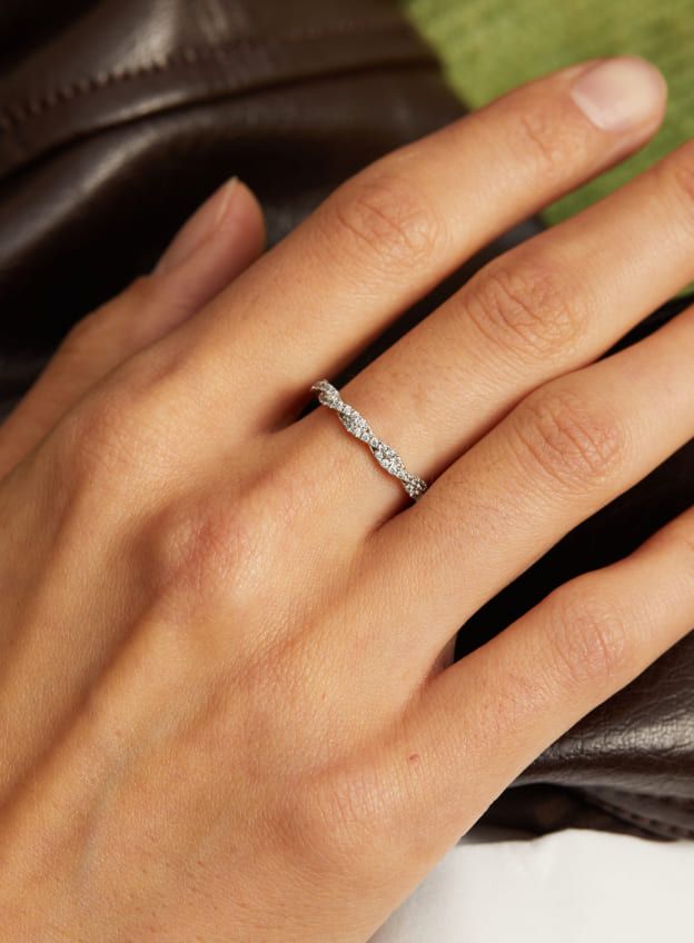 Buy Lab Grown Diamond Engagement Rings in UK | Diamonds Factory